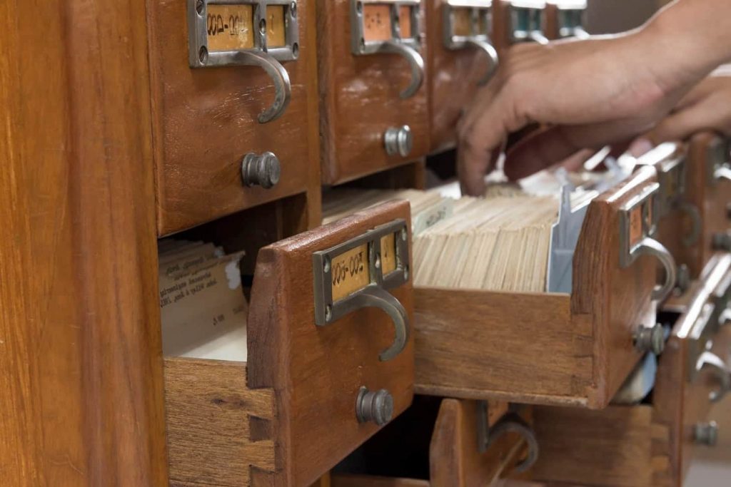 Bases de datos bibliográficas ¿Qué son? + Ejemplos | AyudaLey Datos